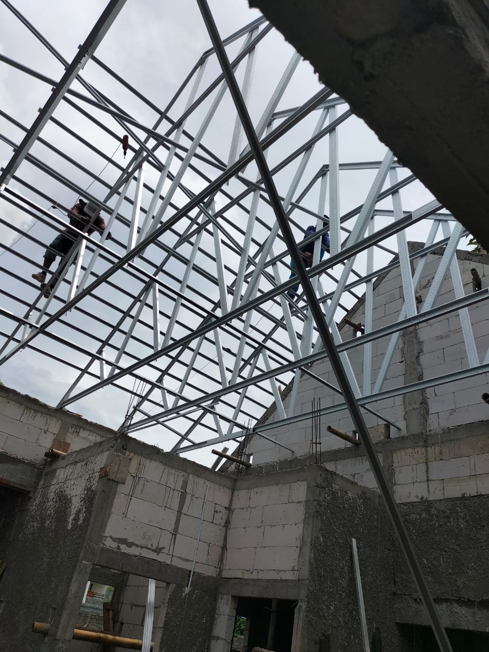 Solusi pasang atap baja ringan malang - CV.Hasta Karya